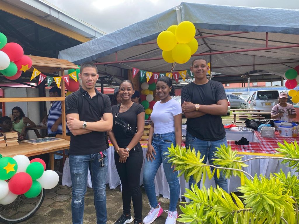 Jamiro Pink over Roxu Delivery en meer – Dagblad Suriname