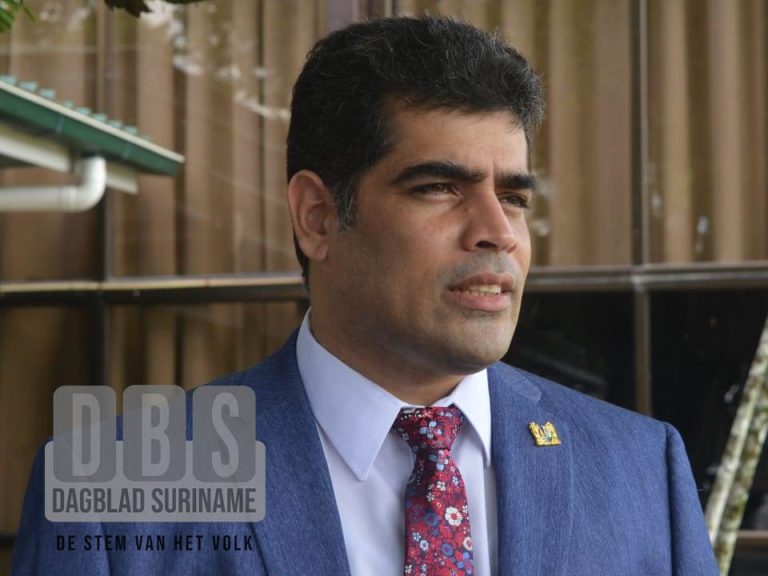 Ashwin Adhin opgesloten – Dagblad Suriname