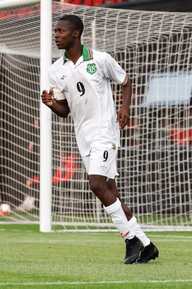 Dimitri Apai en Gleofilo Vlijter melden zich aan bij Natio – Dagblad ...