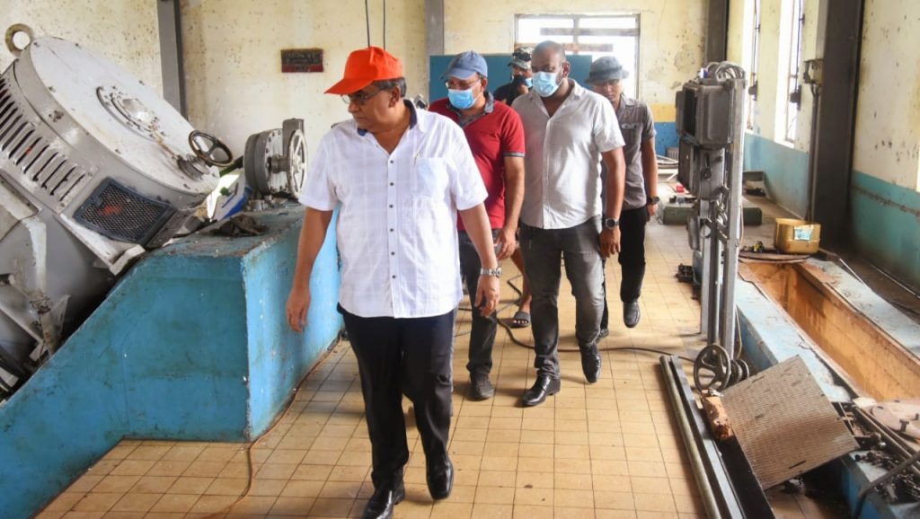 Minister Sewdien oriënteert zich te Wageningen – Dagblad Suriname