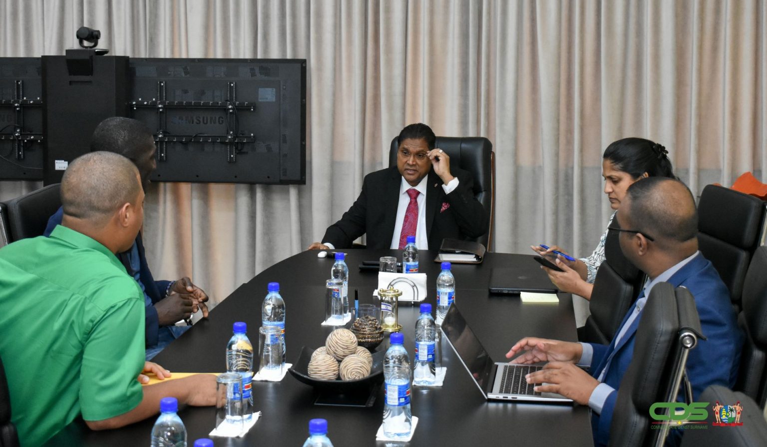 Hoe maakt de Surinaamse wet inheemse volkeren vrij? – Dagblad Suriname