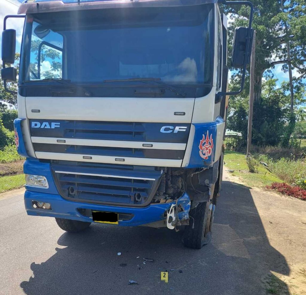 Onthulling nieuwe naam Mulo Latour: Caprino Alendy Muloschool – Dagblad ...