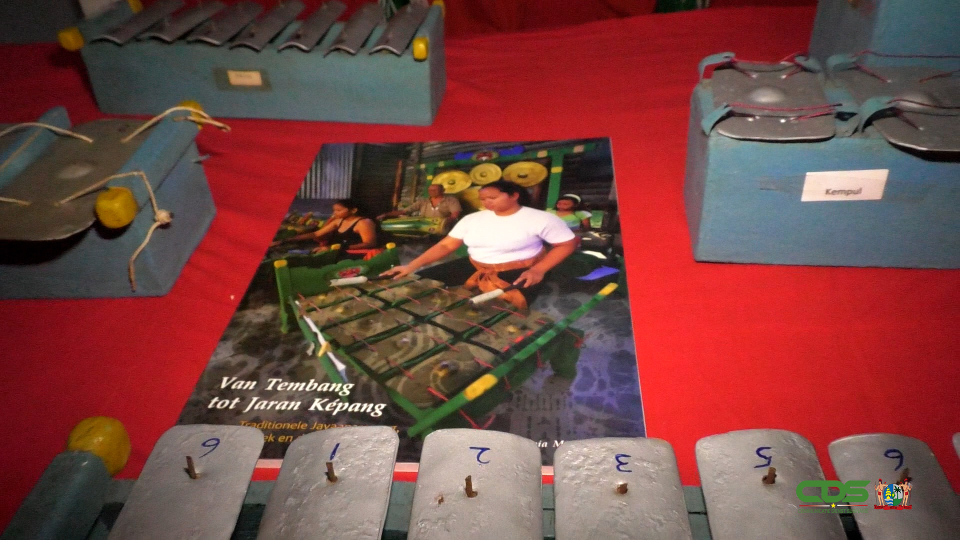 Expositie inheemse en Javaanse cultuur bij directoraat Cultuur ...