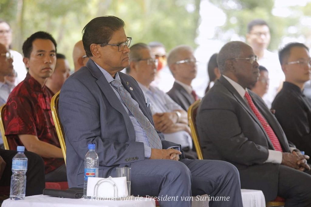 President Santokhi staat stil bij 169 jaar vestiging Chinezen in ...