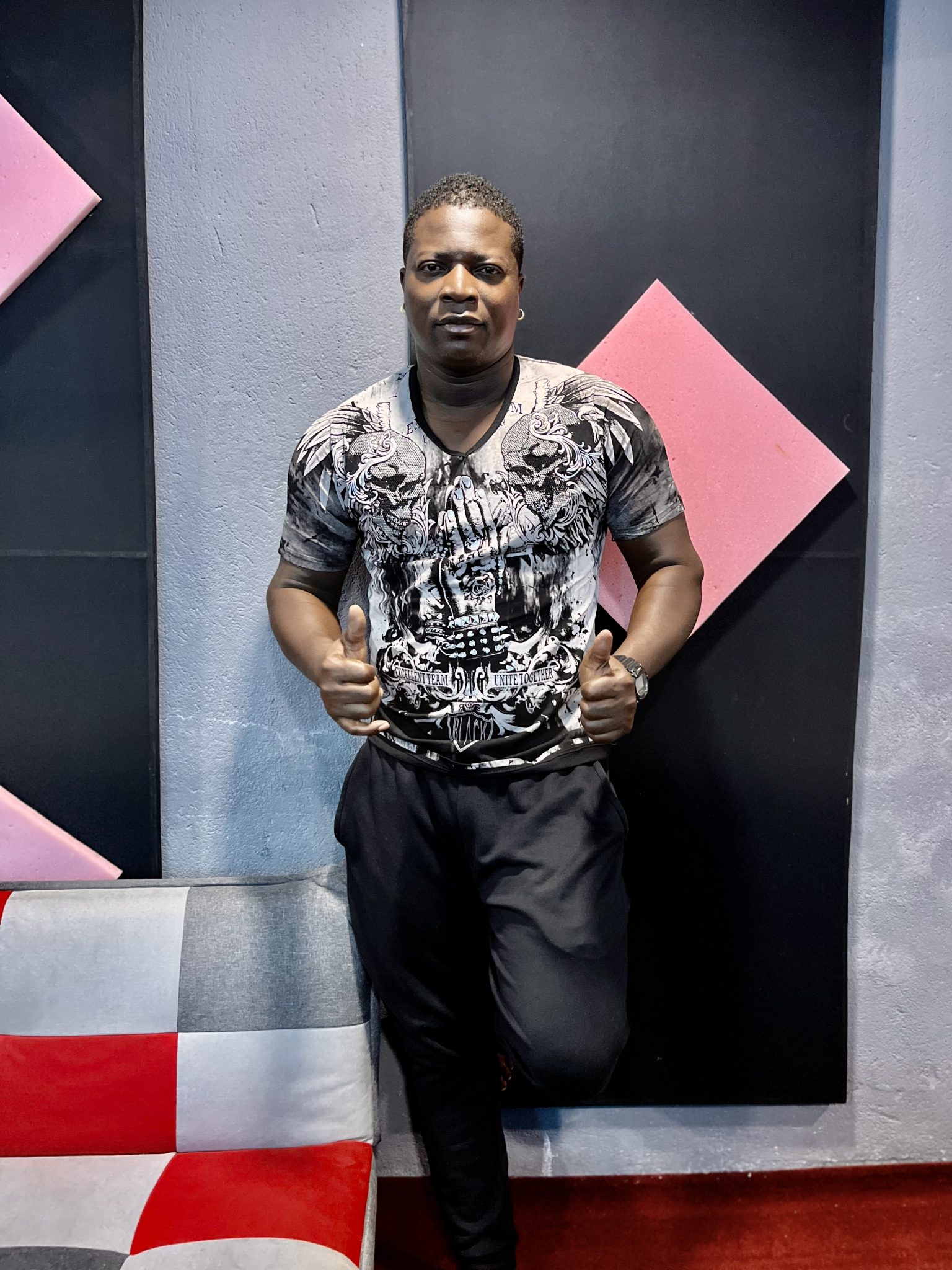 “Waka Saafi” nieuwe song van Tooy Leon en Rapper Stunna – Dagblad Suriname