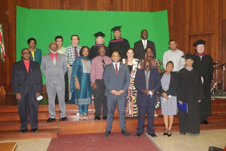 BiZa hecht waarde aan kwaliteit theologenopleiding – Dagblad Suriname