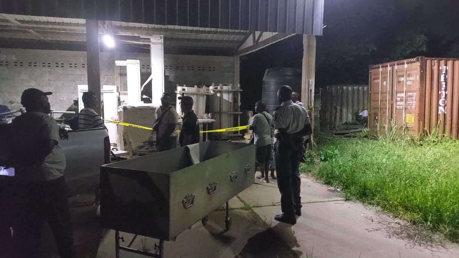 Dode man aangetroffen op perceel Commissaris Thurkowweg – Dagblad Suriname