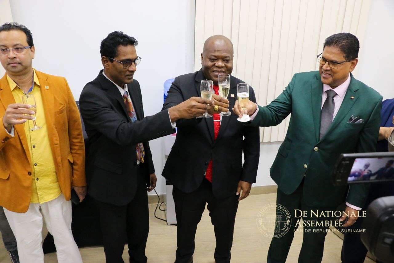 Nieuw DNA-gebouw officieel in gebruik genomen – Dagblad Suriname