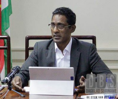 Drs. Dew Sharman geëerd met de PBSA Award door president van India ...