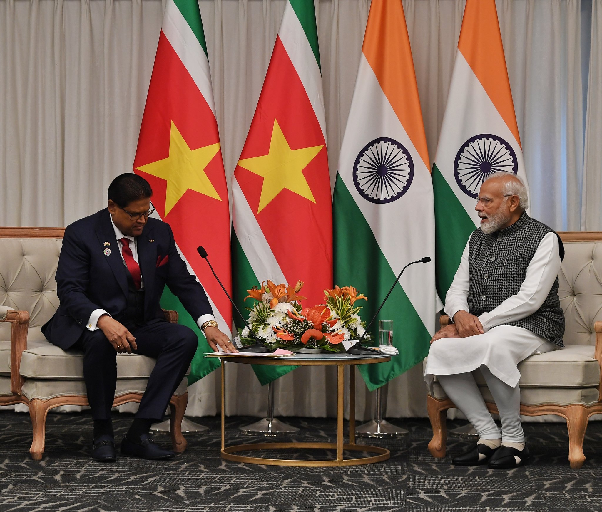 President Santokhi ontmoet premier Modi van India – Dagblad Suriname