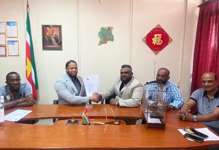 Surinaamse Zangvogel Bond na bijna 60 jaar eindelijk erkend – Dagblad ...