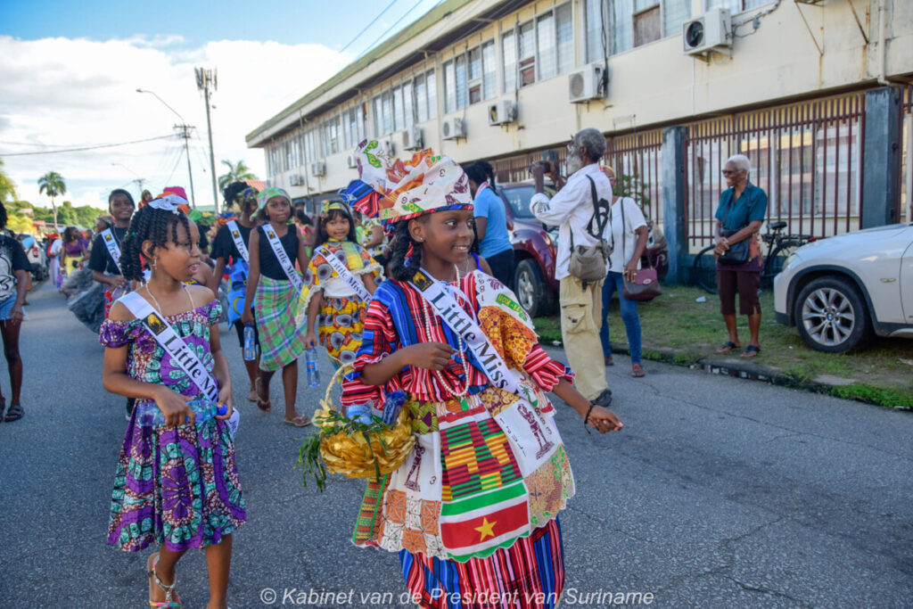 Kleurrijke Prodowaka tijdens 1 juli Keti Koti viering – Dagblad Suriname