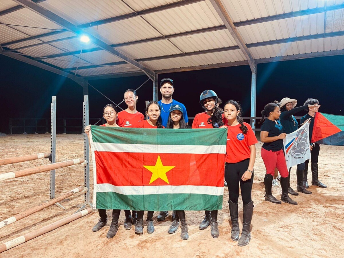 Suriname wint goud op Internationaal Paarden Springtoernooi in Frans ...