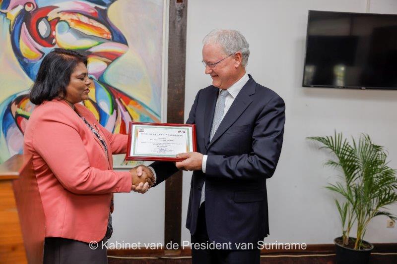 Marc Sprenger na jaren steun aan gezondheidszorg Suriname terug naar ...