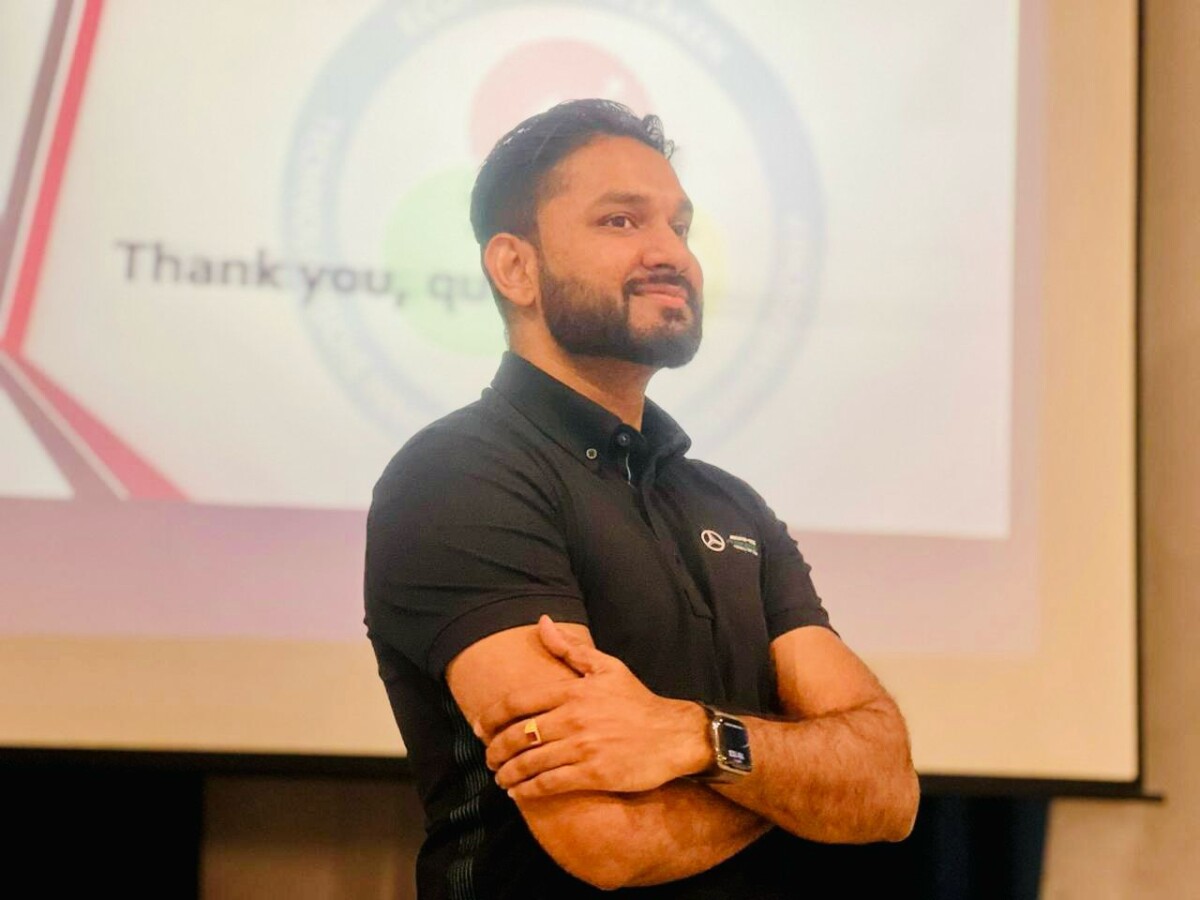 Dr. Anvit Ramlakhan verbreekt records – Dagblad Suriname