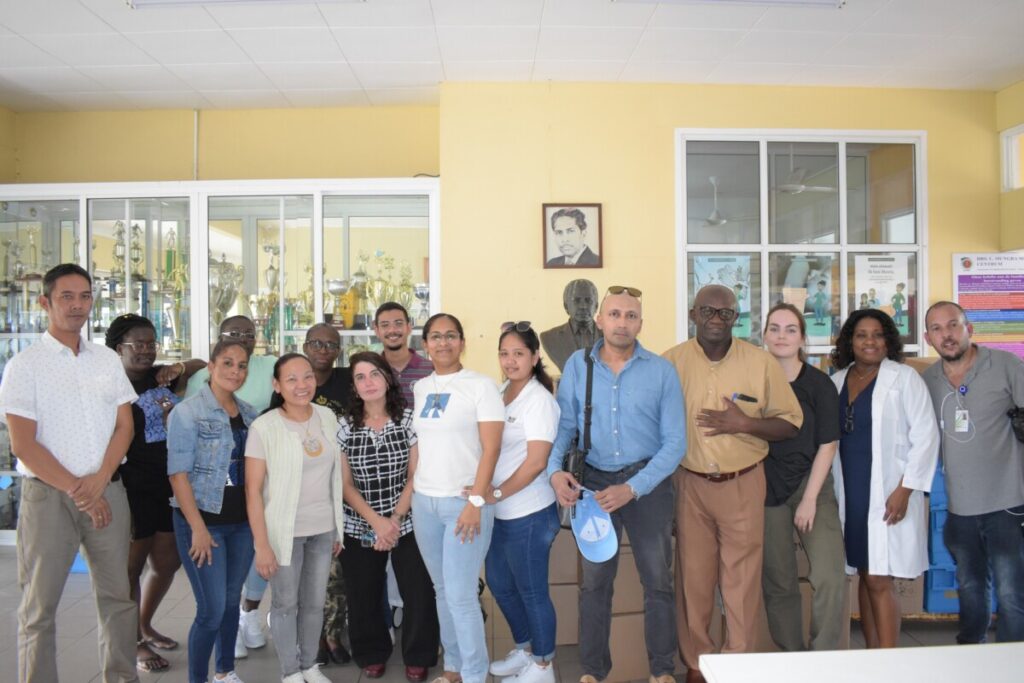 Oogmissie team AZP gearriveerd in het MMC – Dagblad Suriname