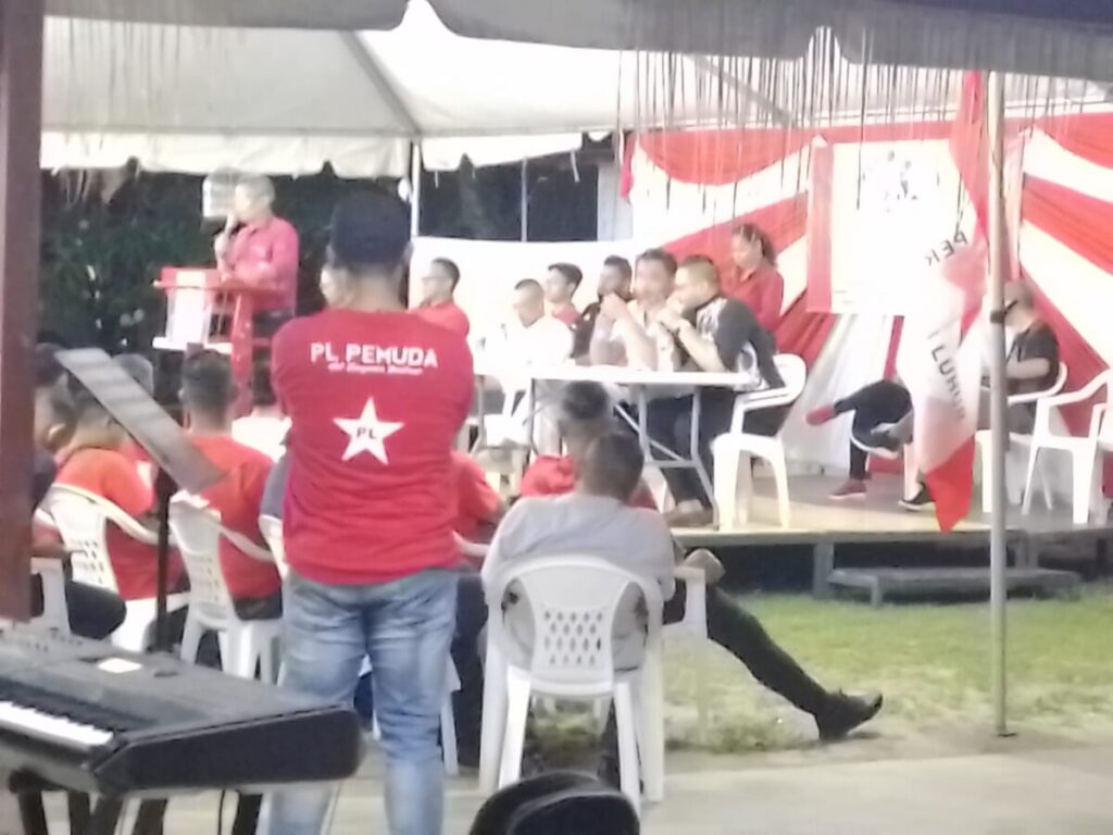 PL bepleit samenwerking onder Javanen tijdens bijeenkomst te Blauwgrond ...