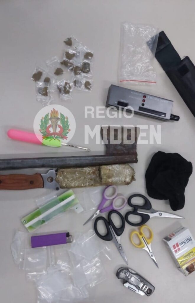 Hasj en marihuana aangetroffen bij drugsinval te Houttuin – Dagblad ...