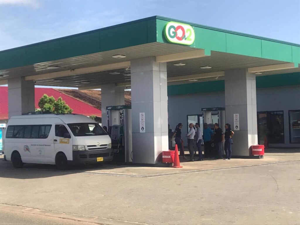 Opening nieuw Gow2 Pompstation aan Johannes Mungrastraat – Dagblad Suriname