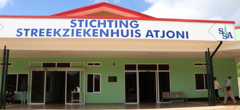 Laboratoriumdiensten in Streekziekenhuis Atjoni uitgebreid – Dagblad ...