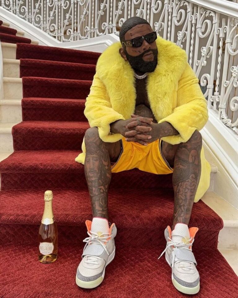 Rick Ross schokt fans met griezelig ‘Halloweenmasker’ van eigen gezicht ...