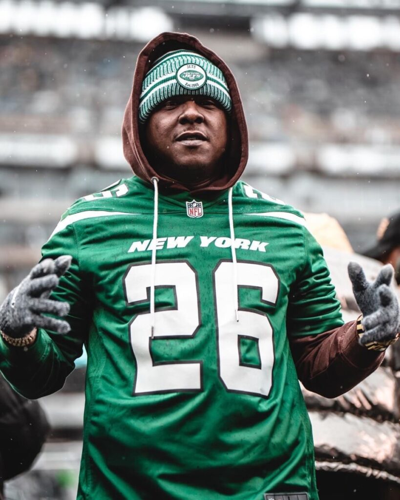 Jadakiss & 50 Cent overwegen samenwerking voor Kiss Café Coffee Shop in ...