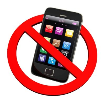 Mobiele telefoonverbod op de Ritfeldschool – Dagblad Suriname