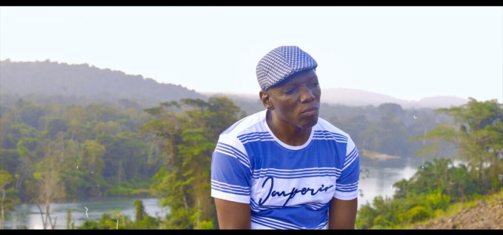 ‘Problema’ is Cool-D’s nieuwste single die hij onlangs uitbracht ...