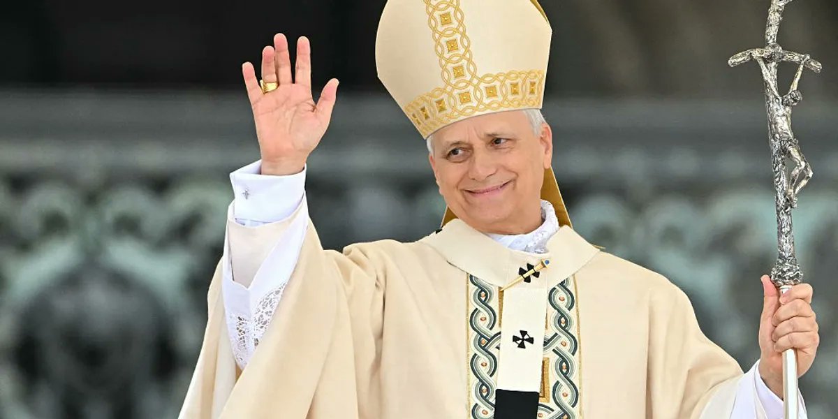 Paus Leo XIV ingehuldigd als hoofd katholieke kerk – Oproep tot wereldwijde vrede – Dagblad Suriname