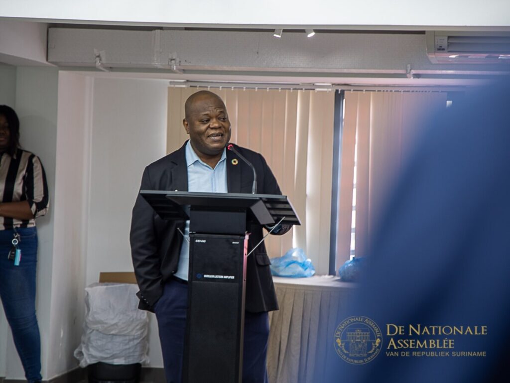 Afscheidswoorden voorzitter Assemblee Marinus Bee – Dagblad Suriname