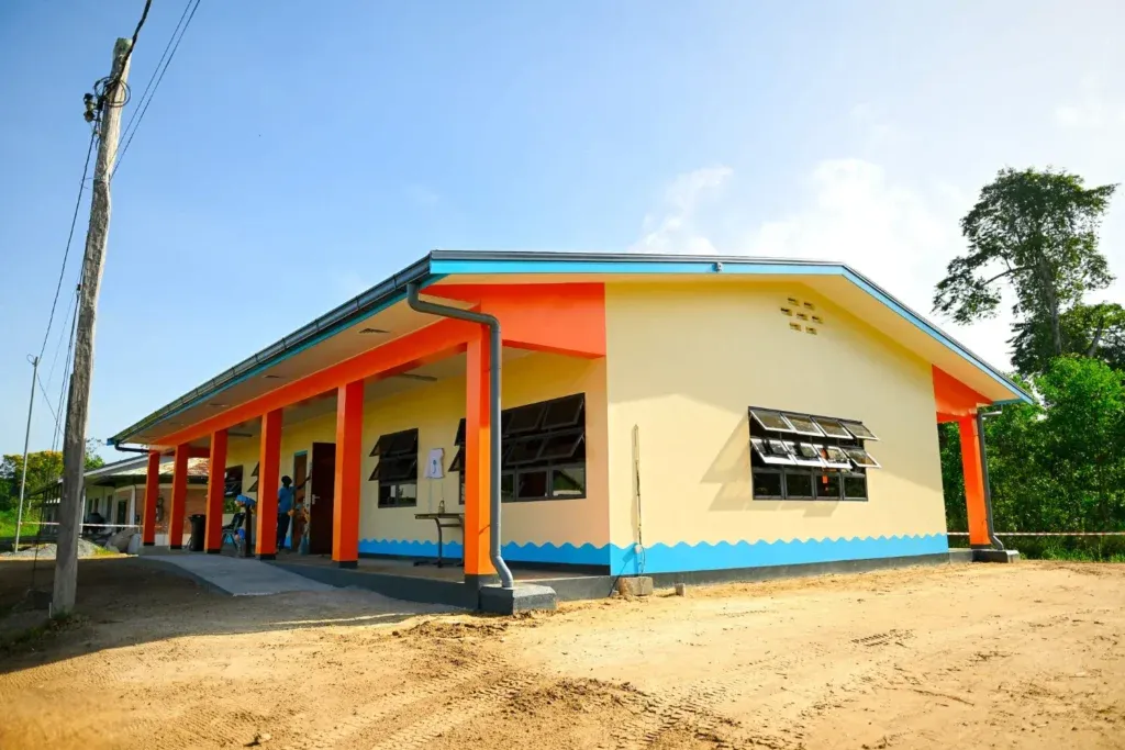 Dronken automobilist rijdt EBS-mast in tweeën op Tout Lui Fautweg ...